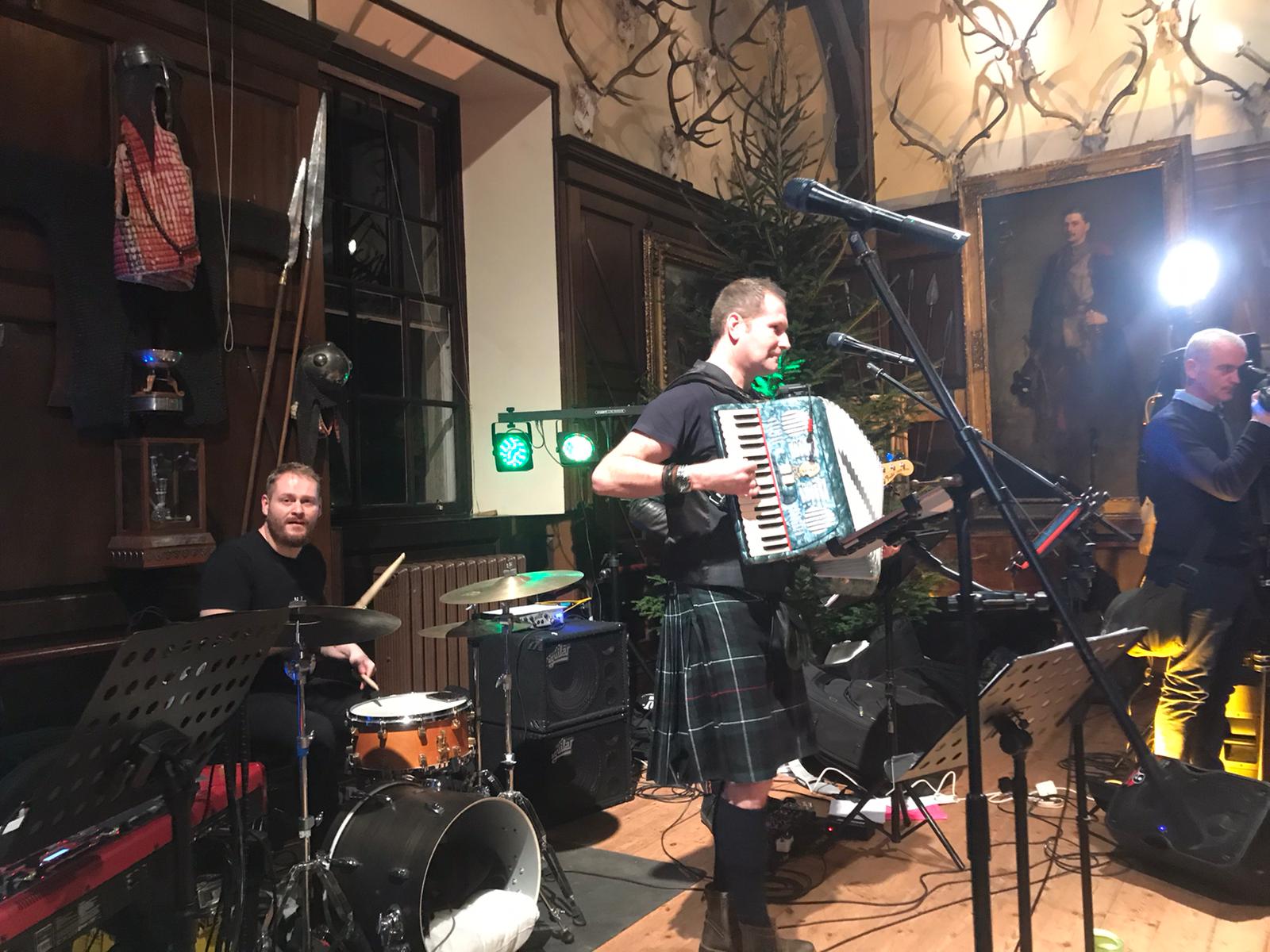 Ceilidh Bands | Wedding Bands Scotland | Elite Bands | Hire Scotlands ...